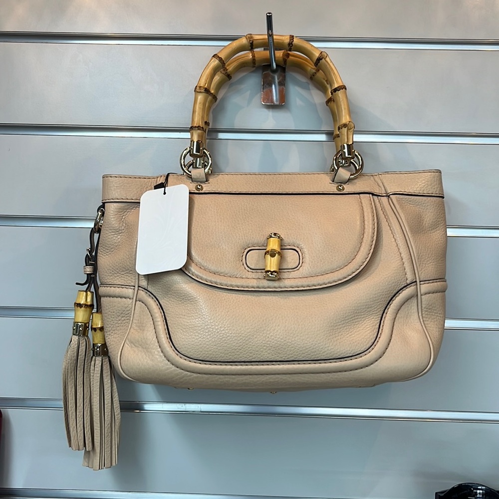 Gucci Beige Bamboo Handles Classic Handbag - Gem